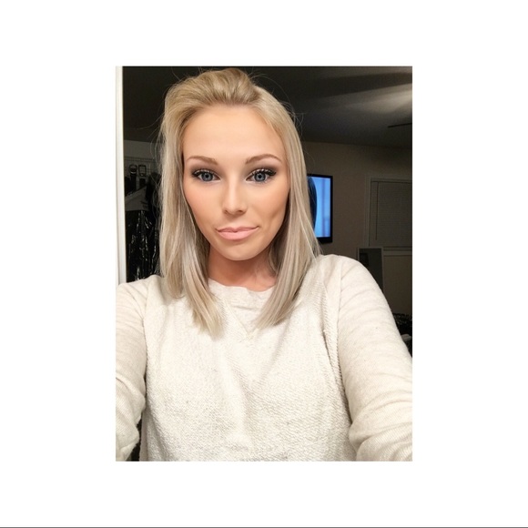 Sarah's Closet (@sarah_k_duhamel) | Poshmark